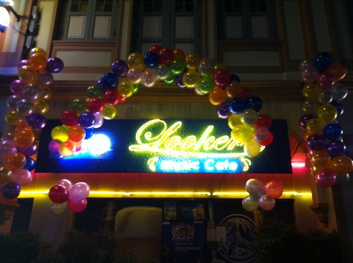 Looker’s - SG Drinking